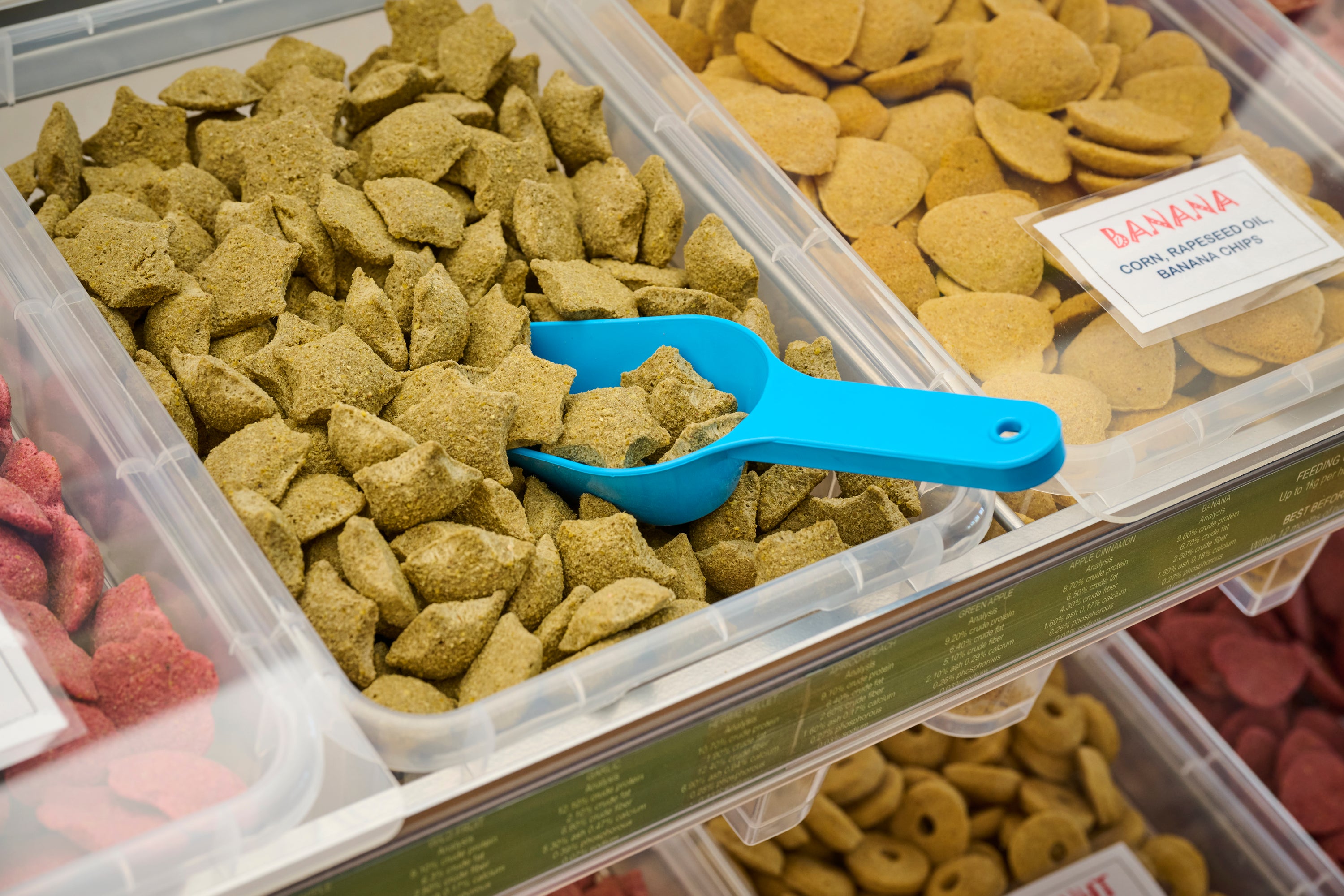 Maxima Mix 'n' Munch pick 'n' mix natural horse treats
